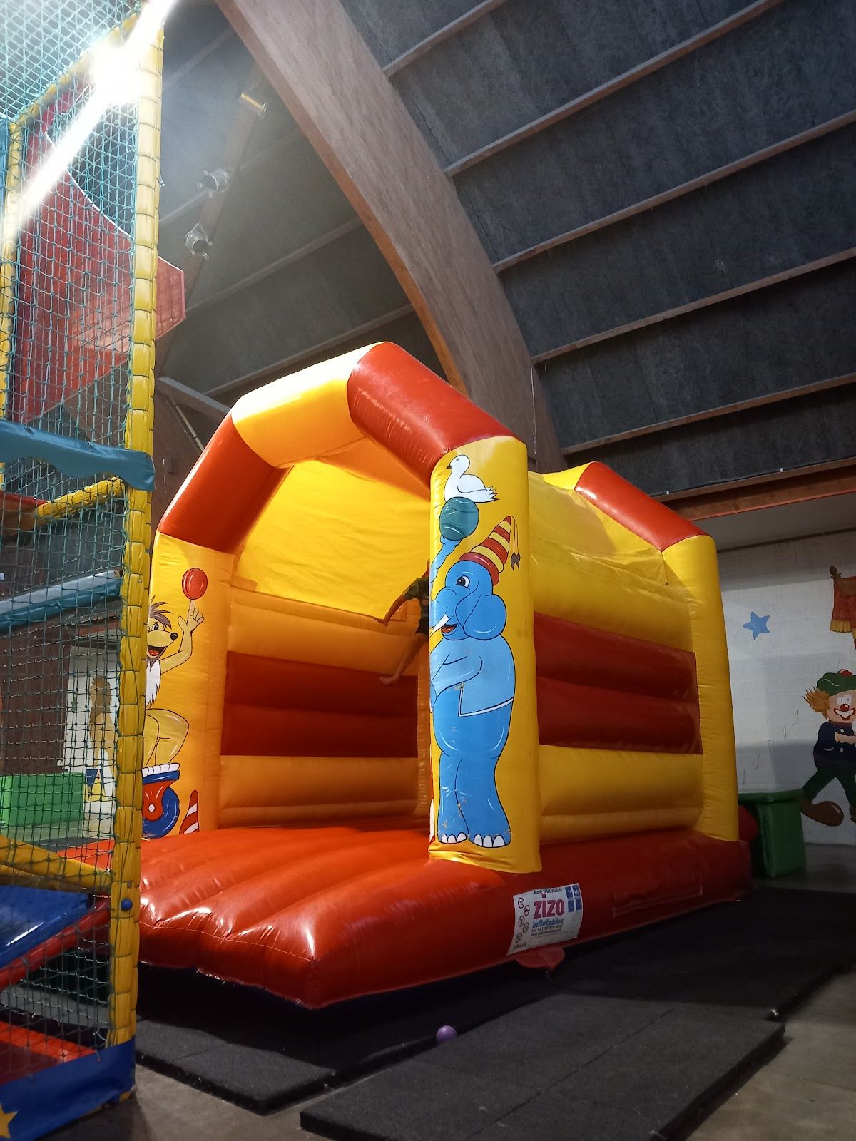 Circus Bruul - Uit Met Kinderen